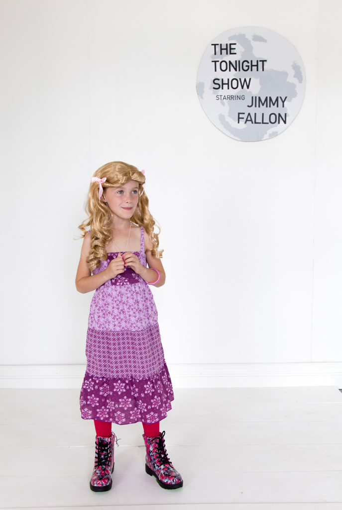 Jimmy Fallon and wil.i.am "Ew" costumes