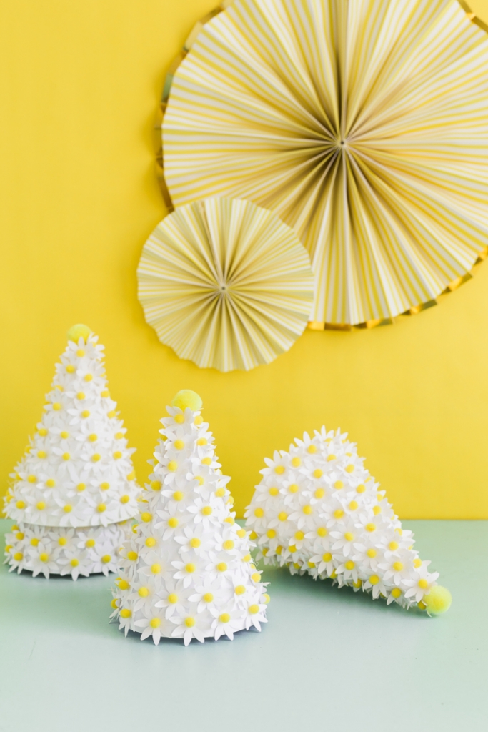 DIY Daisy party hat - The House That Lars Built