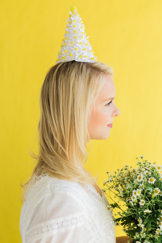 DIY Daisy Party Hat - The House That Lars Built
