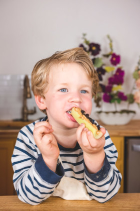 Snacks For Kids and Jasper's Cooking Show - The House That Lars Built
