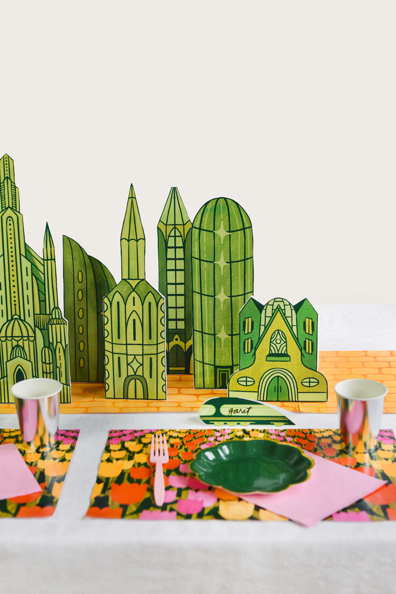 Emerald City Tablescape - The House That Lars Built